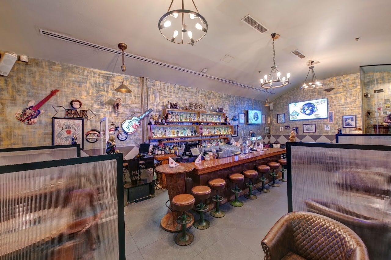 The Hungry Monkey Cocktail Lounge & Pub | SIP